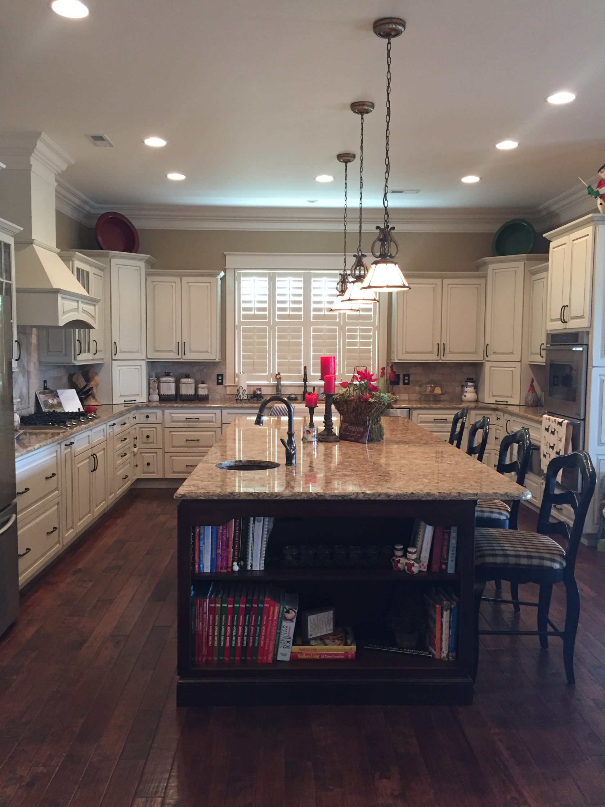 One-on-one solution by clutter-free and organized for your space